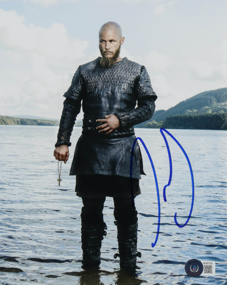 Travis Fimmel Signed 8x10 Photo (Beckett) | Pristine Auction