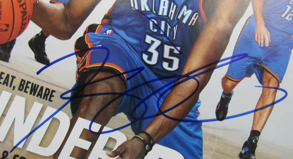 Kevin Durant Signed 2010 Sports Illustrated Magazine (PSA) | Pristine ...