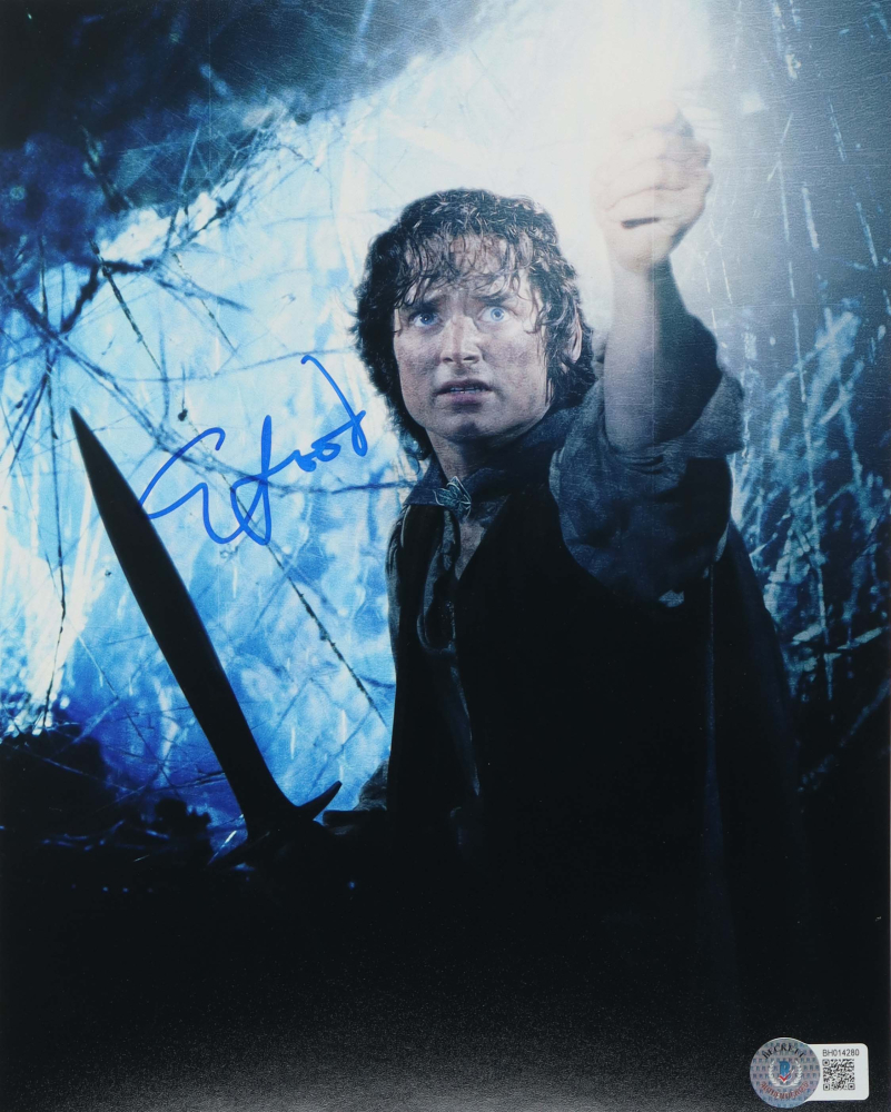 Elijah Wood Signed "The Lord of the Rings: The Two Towers" 8x10 Photo ...