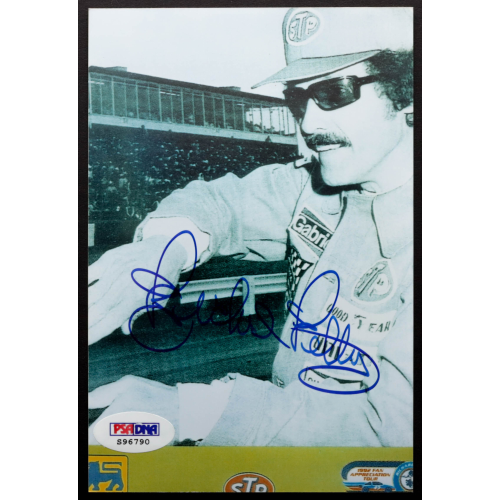 Richard Petty Signed NASCAR 5x7 Photo (Beckett) | Pristine Auction