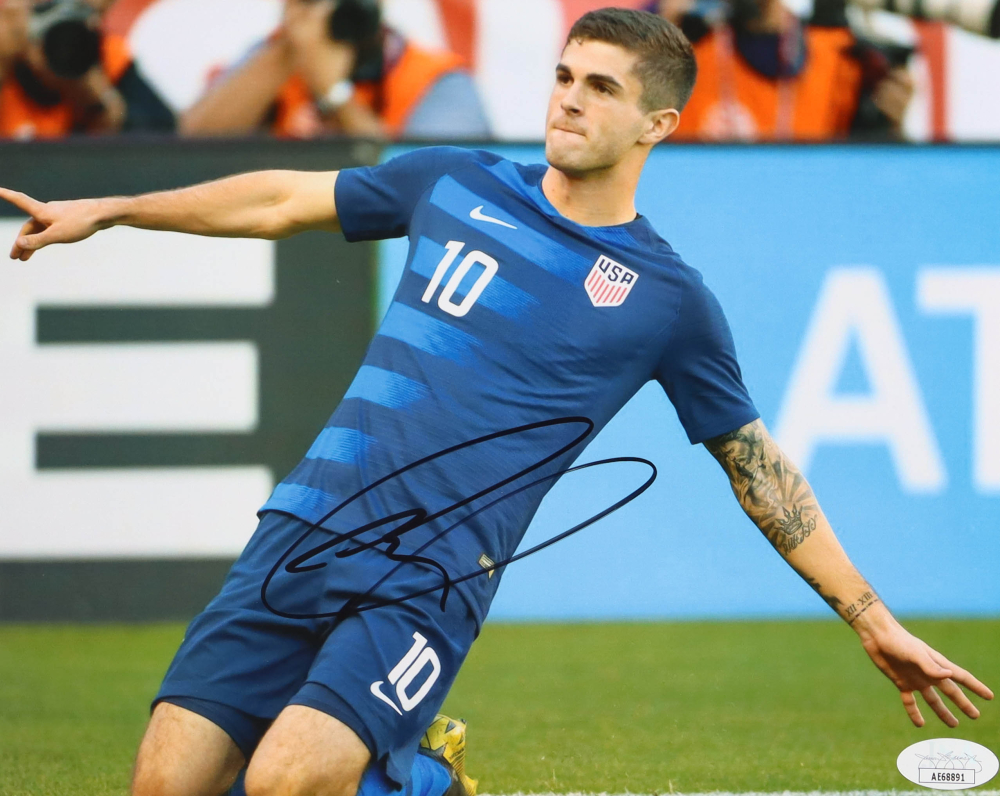 Christian Pulisic Signed Team USA 8x10 Photo (JSA) | Pristine Auction