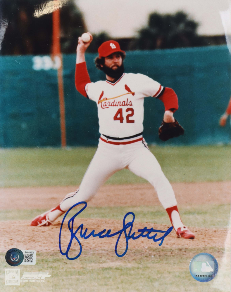 Bruce Sutter Signed Cardinals 8x10 Photo (Beckett) | Pristine Auction