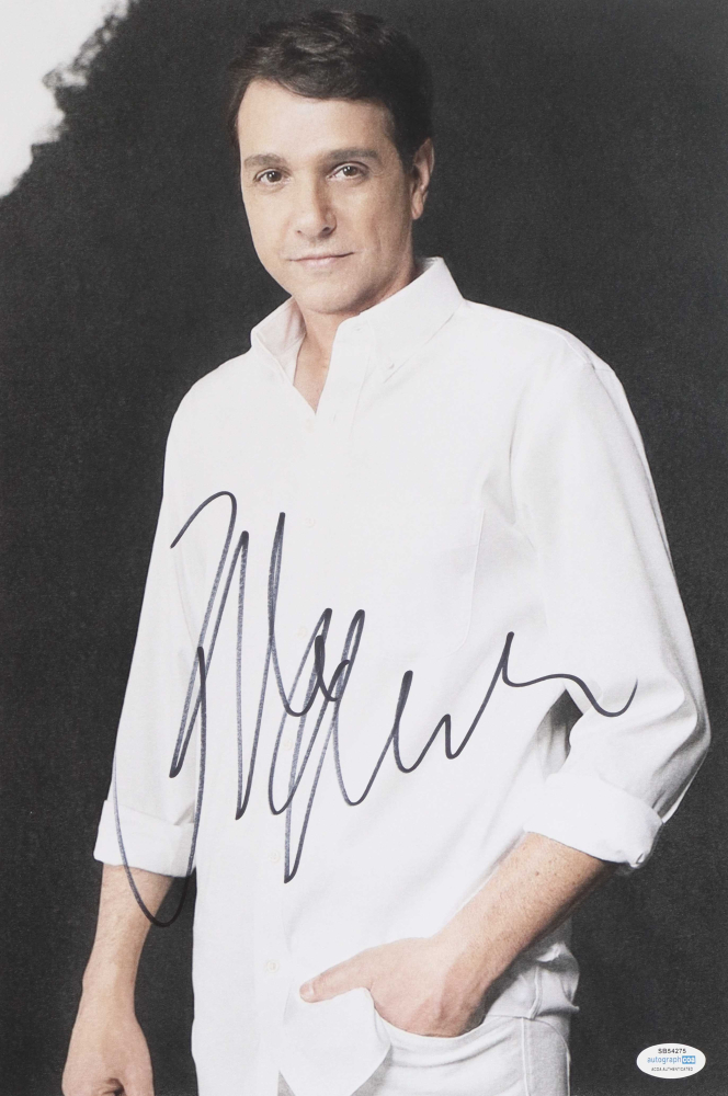 Ralph Macchio Signed 11x17 Photo (AutographCOA) | Pristine Auction