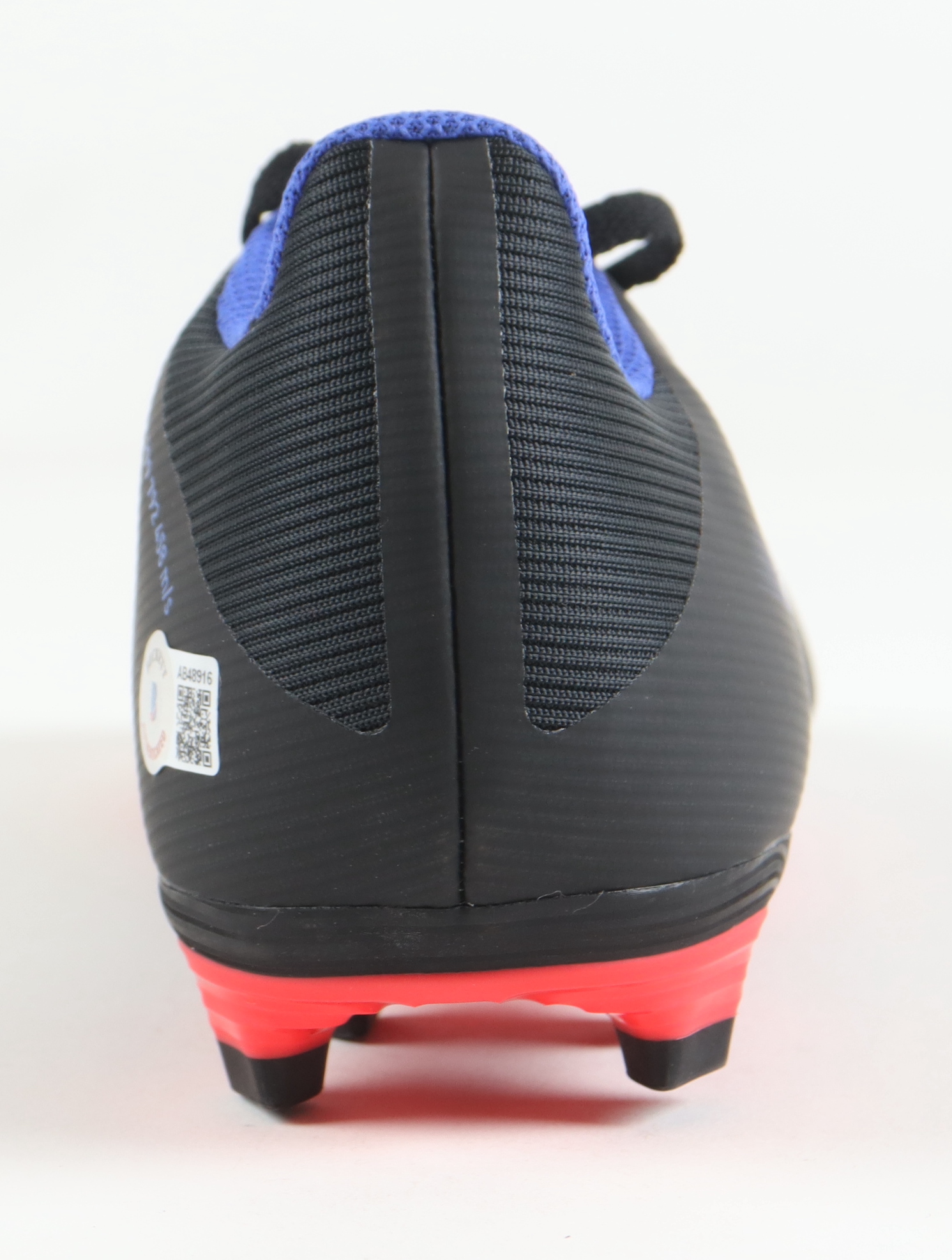 Lionel Messi Signed Adidas Soccer Cleat (Beckett) | Pristine Auction