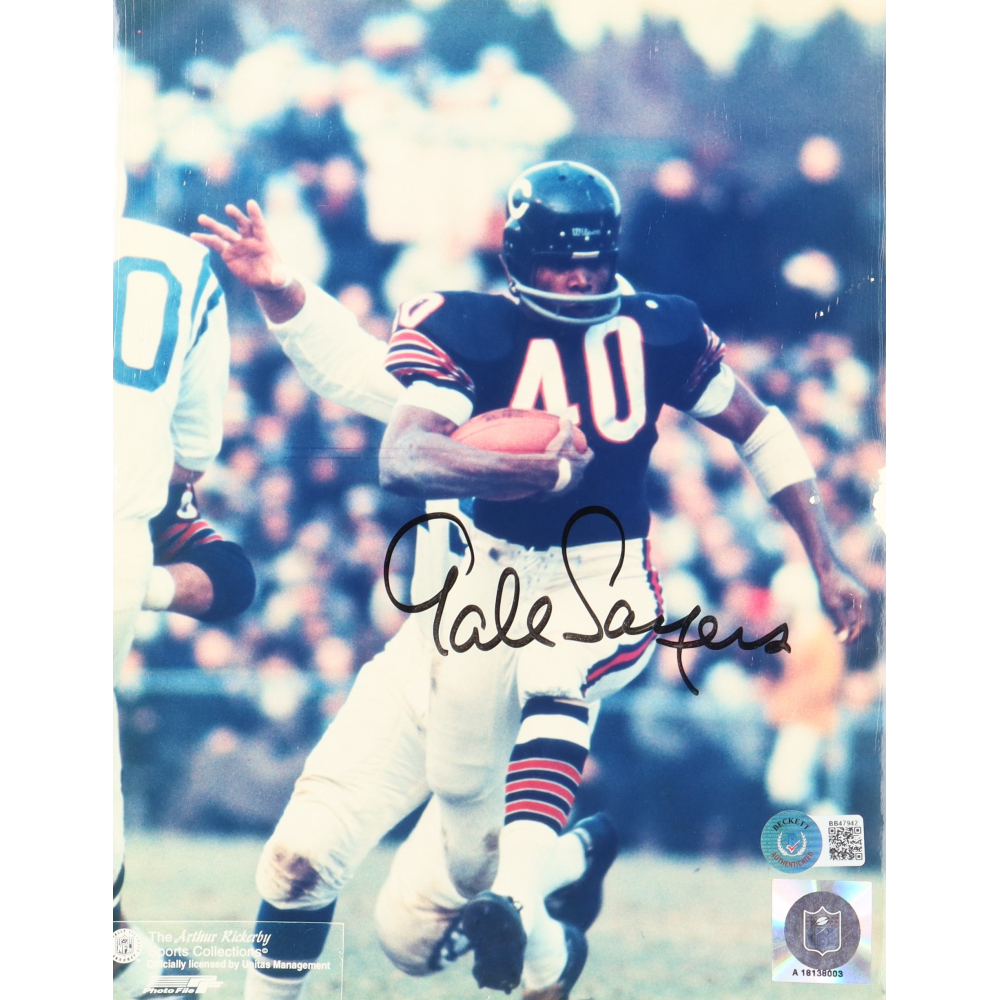 Gale Sayers Signed Bears 8x10 Photo (Beckett) | Pristine Auction