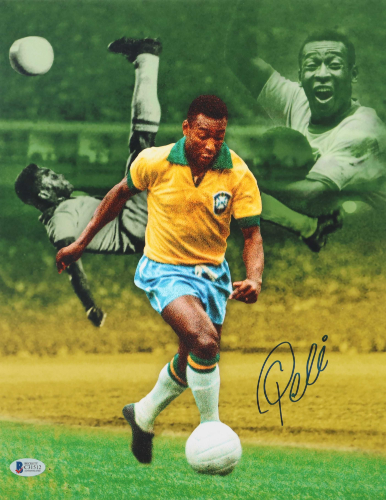 Pele Signed Team Brazil 11x14 Photo (Beckett) | Pristine Auction