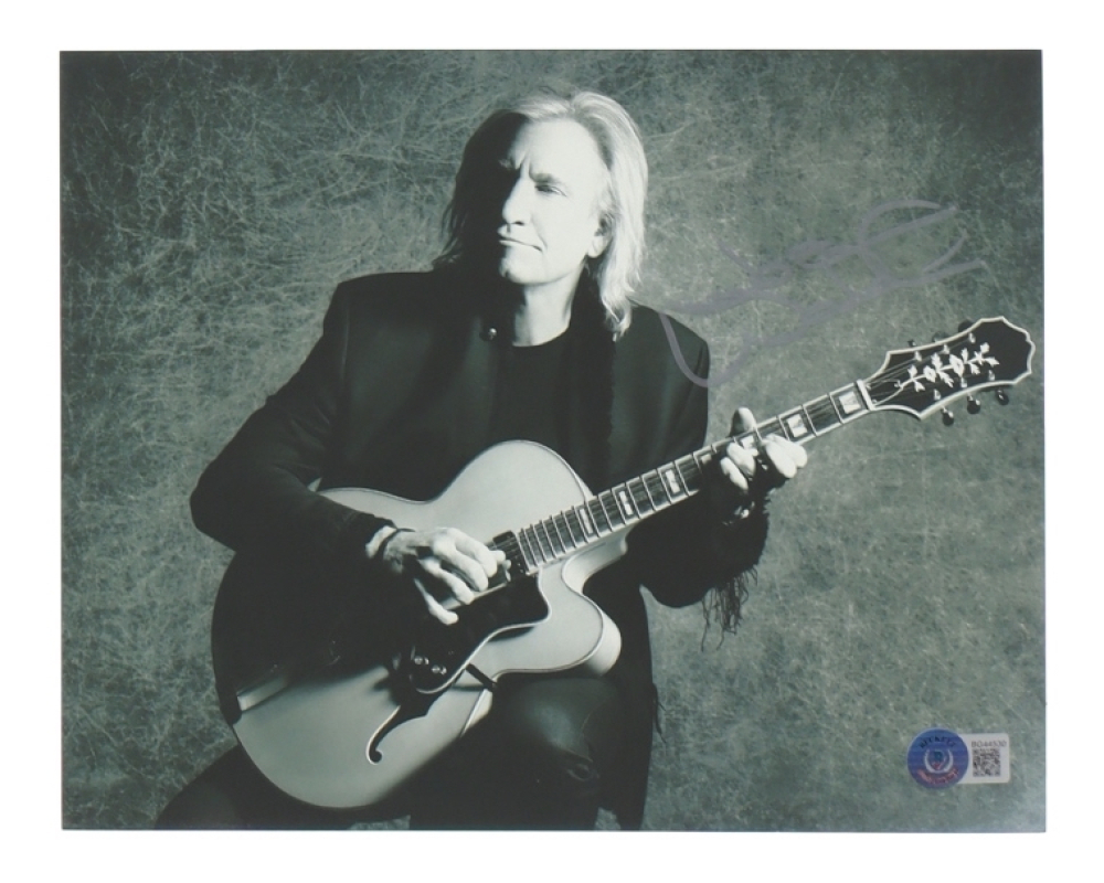 Joe Walsh Signed 8x10 Photo (Beckett) | Pristine Auction