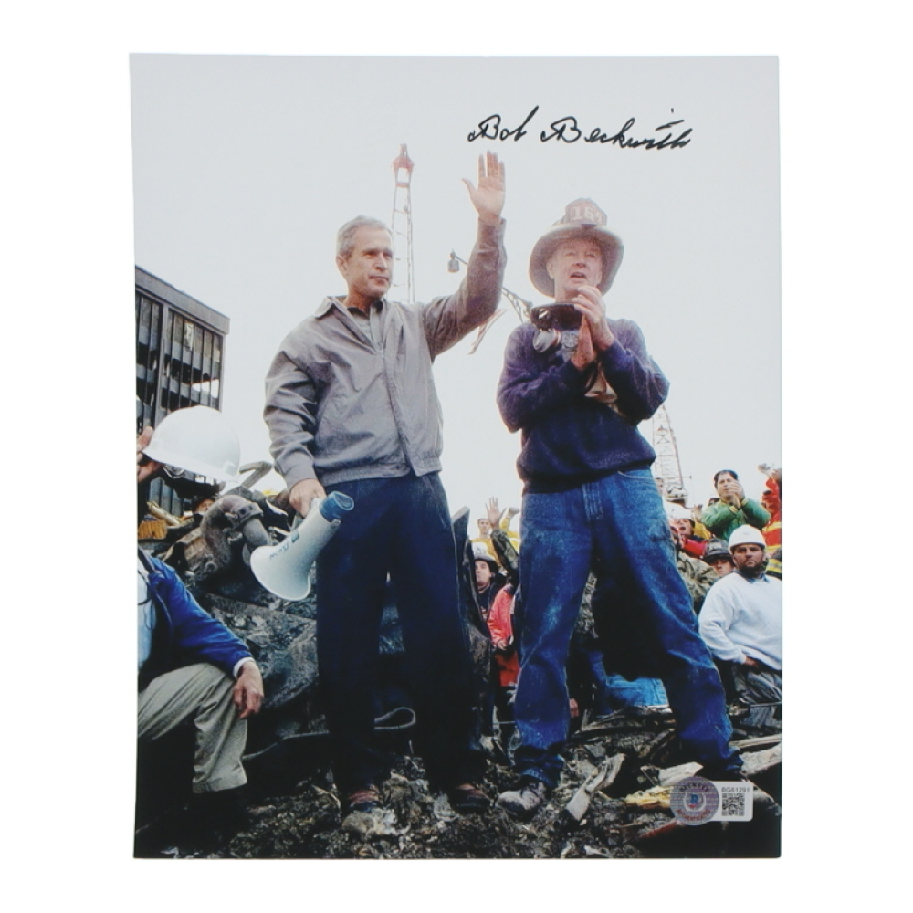 Bob Beckwith Signed 8x10 Photo (Beckett) | Pristine Auction