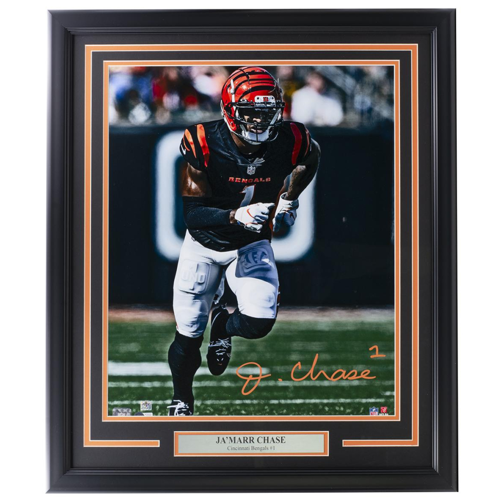 Ja'Marr Chase Signed Bengals Custom Framed Photo Display (Beckett ...