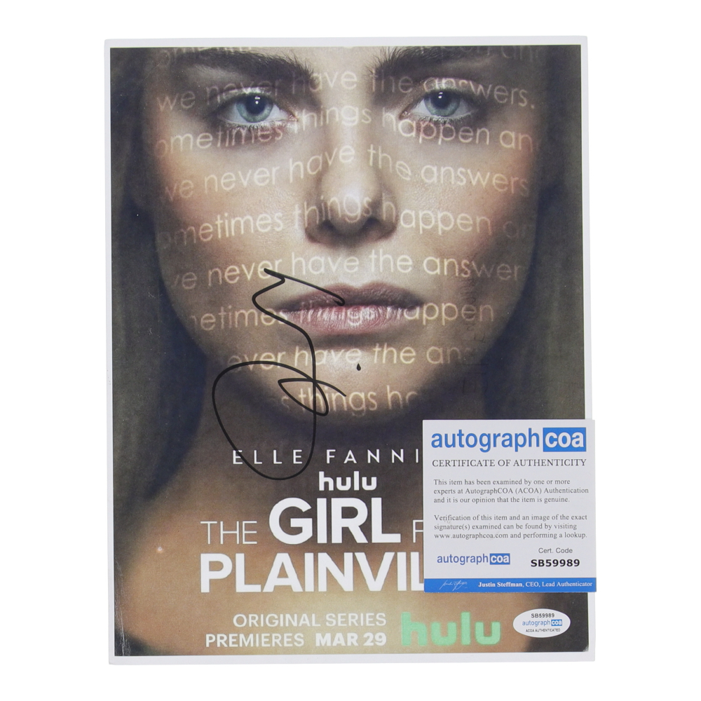 Elle Fanning Signed "The Girl from Plainville" 8x10 Photo (AutographCOA ...