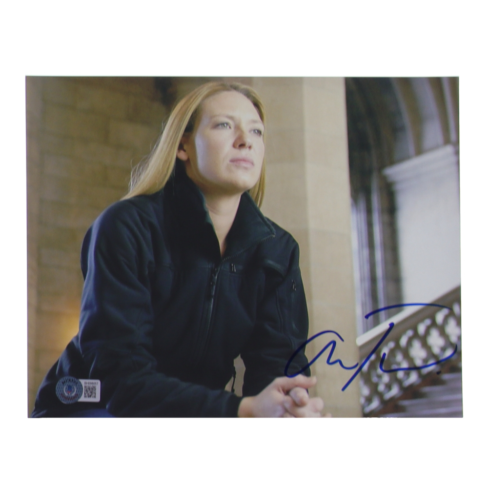 Anna Torv Signed "Fringe" 8x10 Photo (Beckett) | Pristine Auction