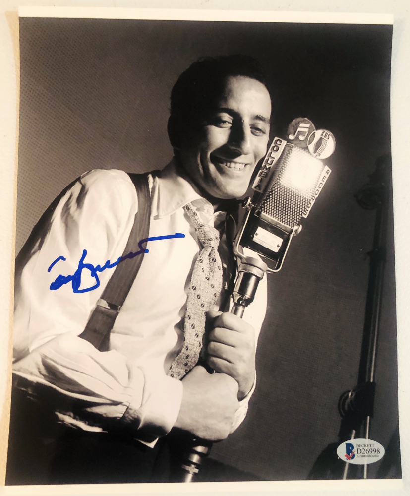 Tony Bennett Signed 8" x 10" Photo (Beckett COA) | Pristine Auction