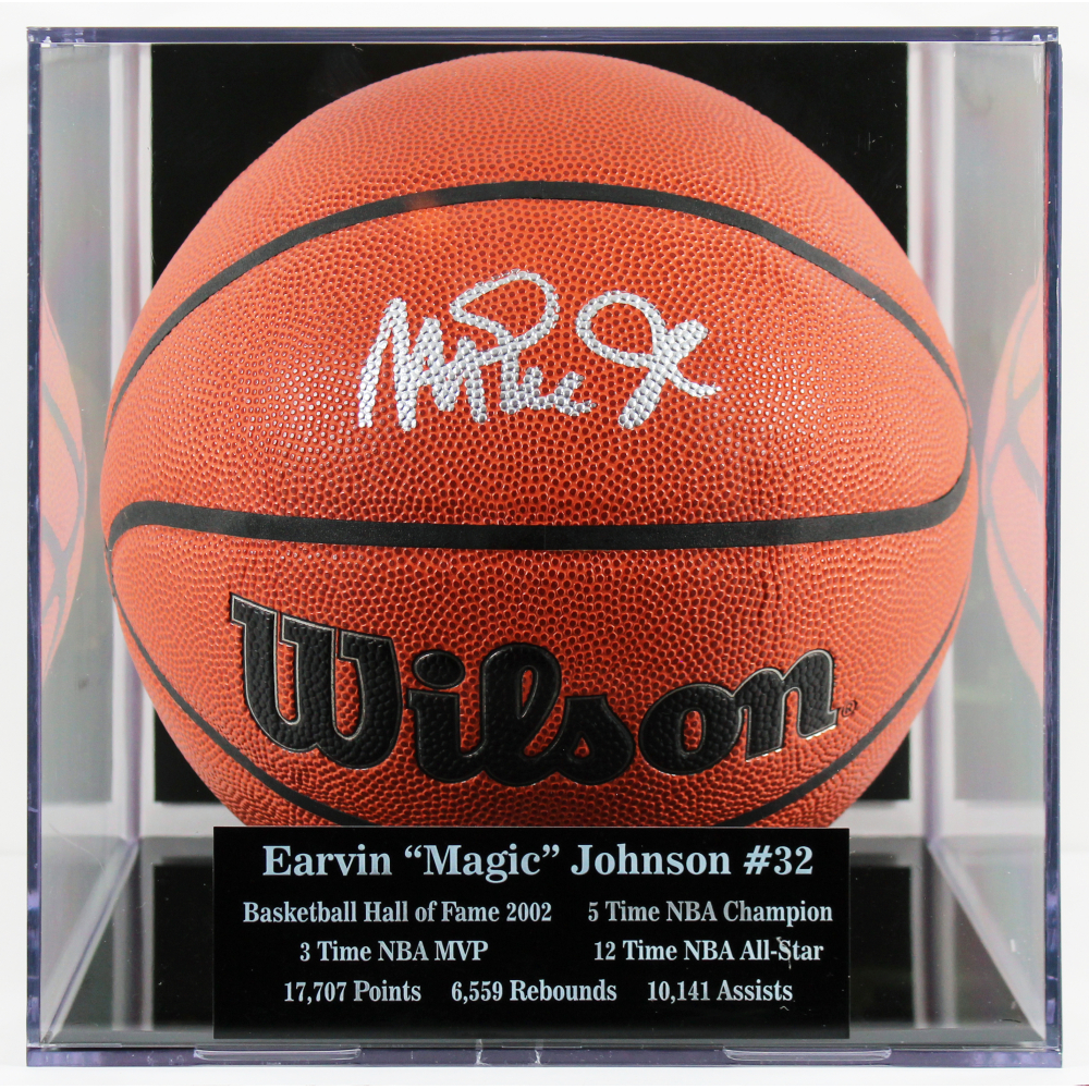 Magic Johnson Signed NBA Basketball with Display Case (Beckett ...
