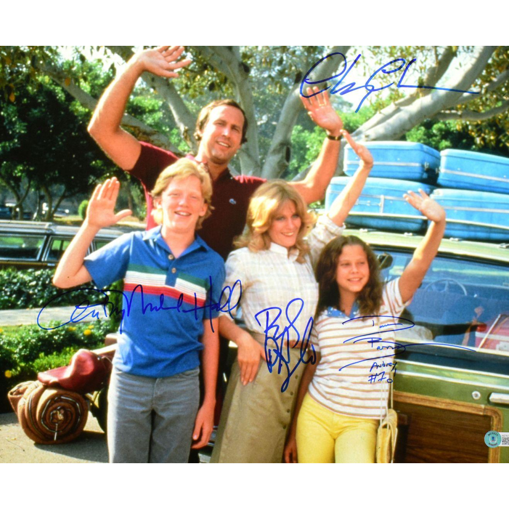 Chevy Chase, Anthony Michael Hall, Dana Barron, Beverly D' Angelo ...