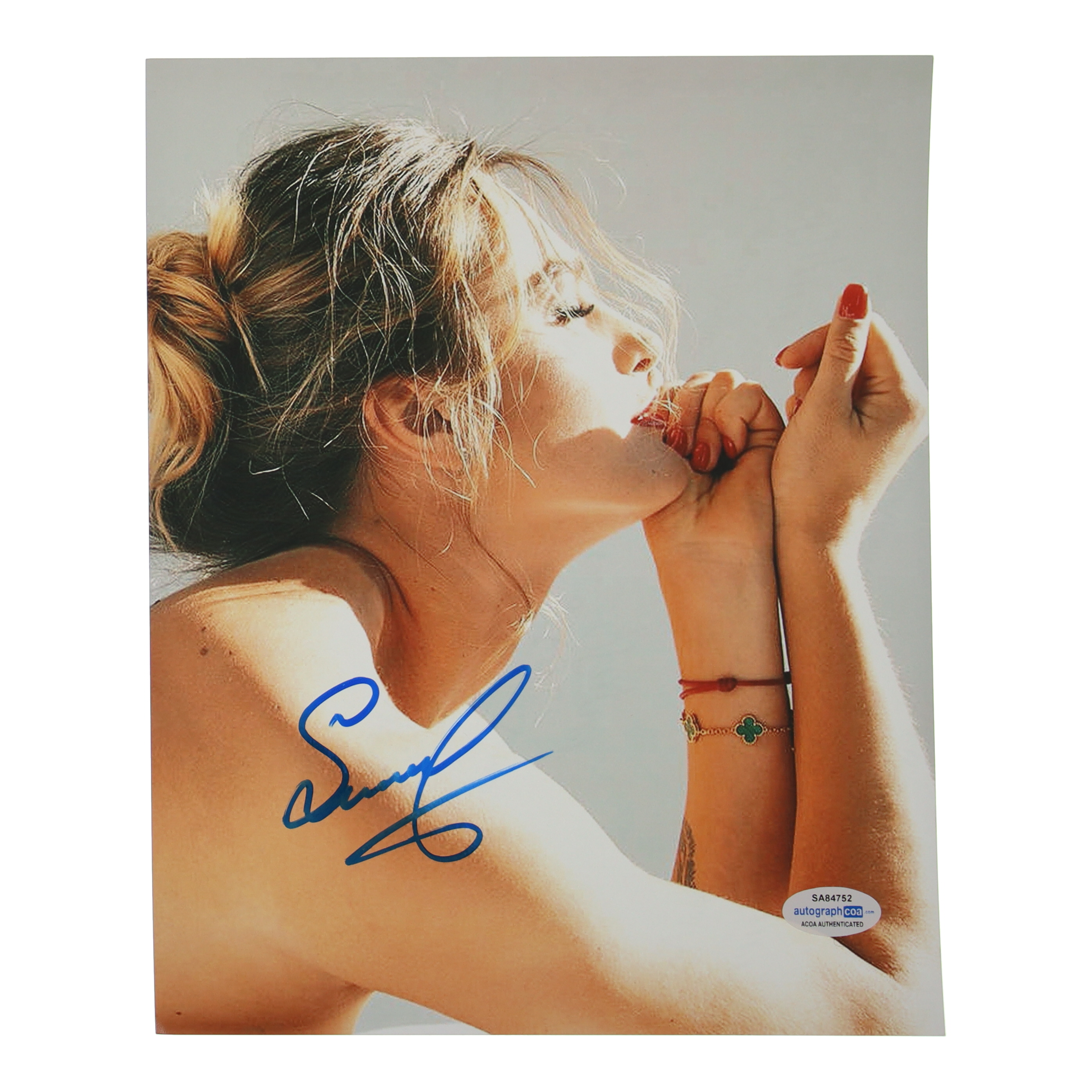 Aryna Sabalenka Signed 8x10 Photo (ACOA) | Pristine Auction