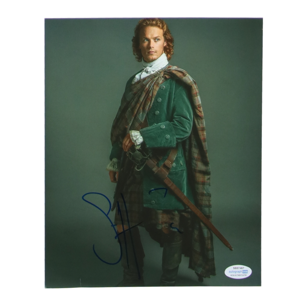 Sam Heughan Signed "Outlander" 8x10 Photo (ACOA) | Pristine Auction