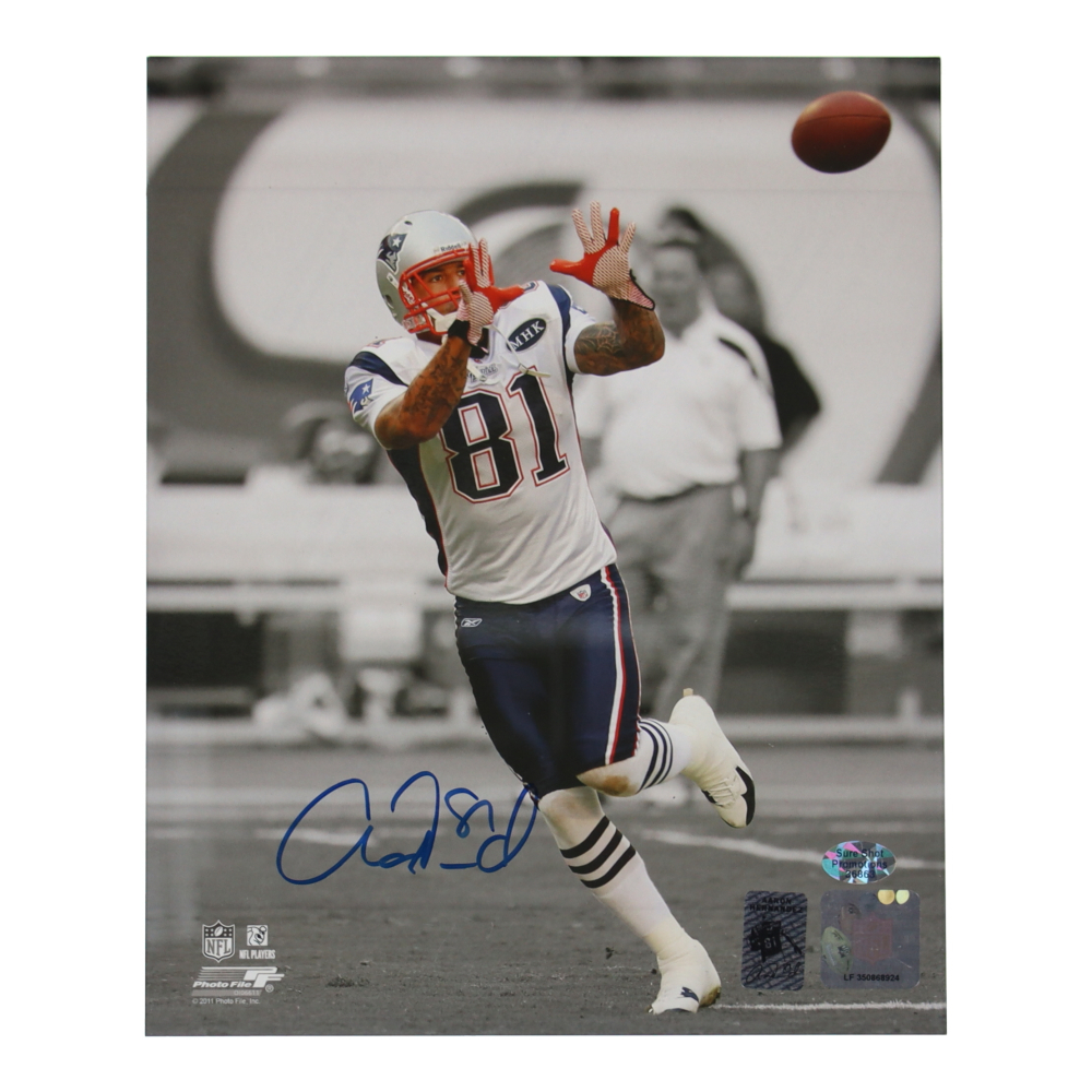Aaron Hernandez Signed Patriots 8x10 Photo (Hernandez) | Pristine Auction