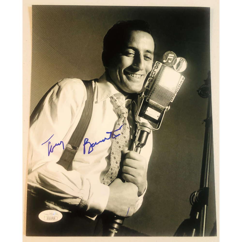 Tony Bennett Signed 8x10 Photo (JSA) | Pristine Auction