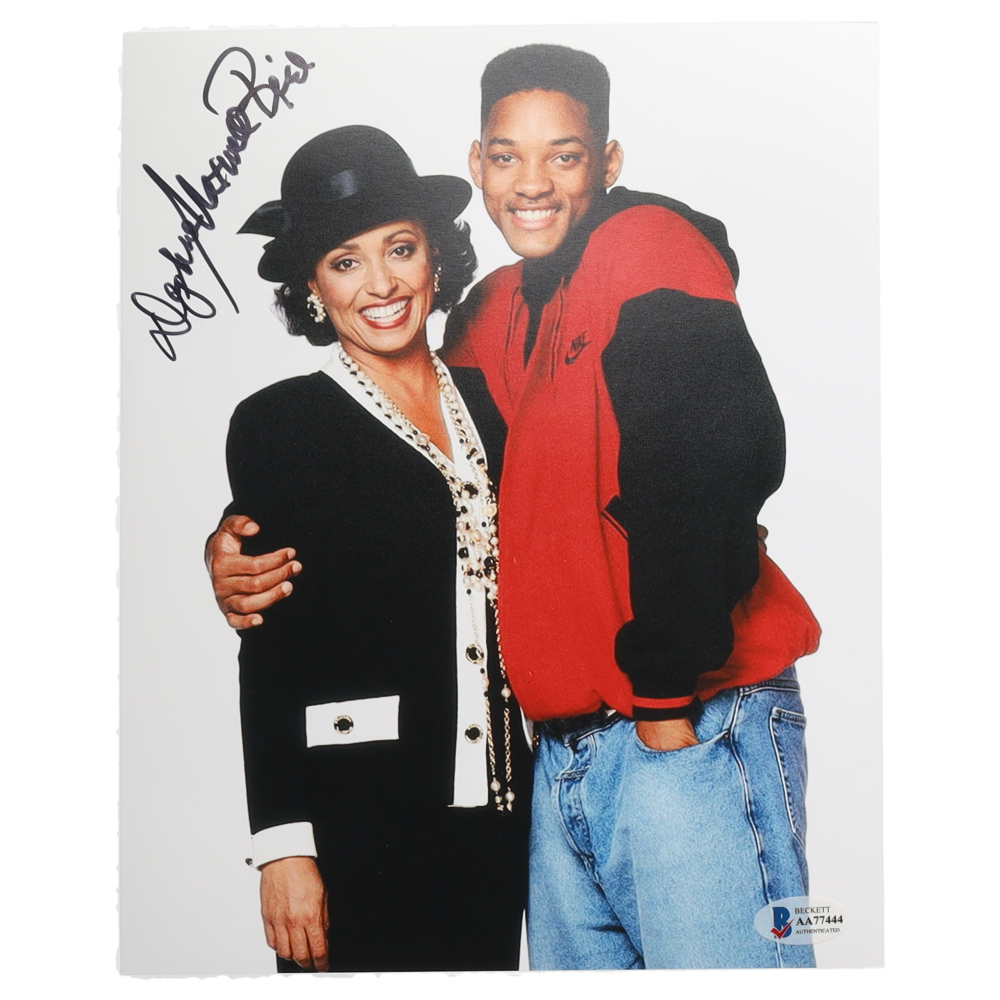 Daphne Maxwell Reid Signed "The Fresh Prince of Bel Air" 8x10 Photo ...
