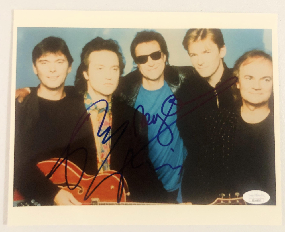 Ray & Dave Davies Signed 8x10 Photo (JSA) | Pristine Auction