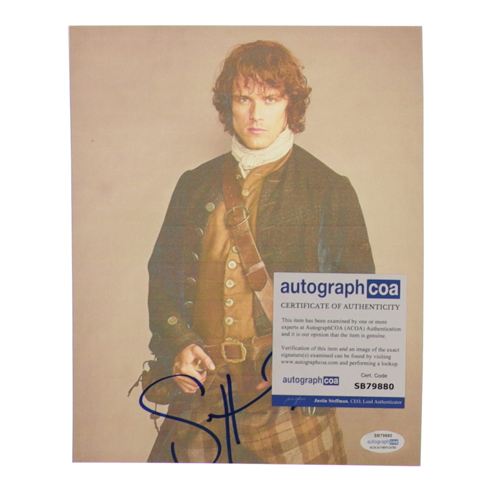 Sam Heughan Signed "Outlander" 8x10 Photo (ACOA) | Pristine Auction