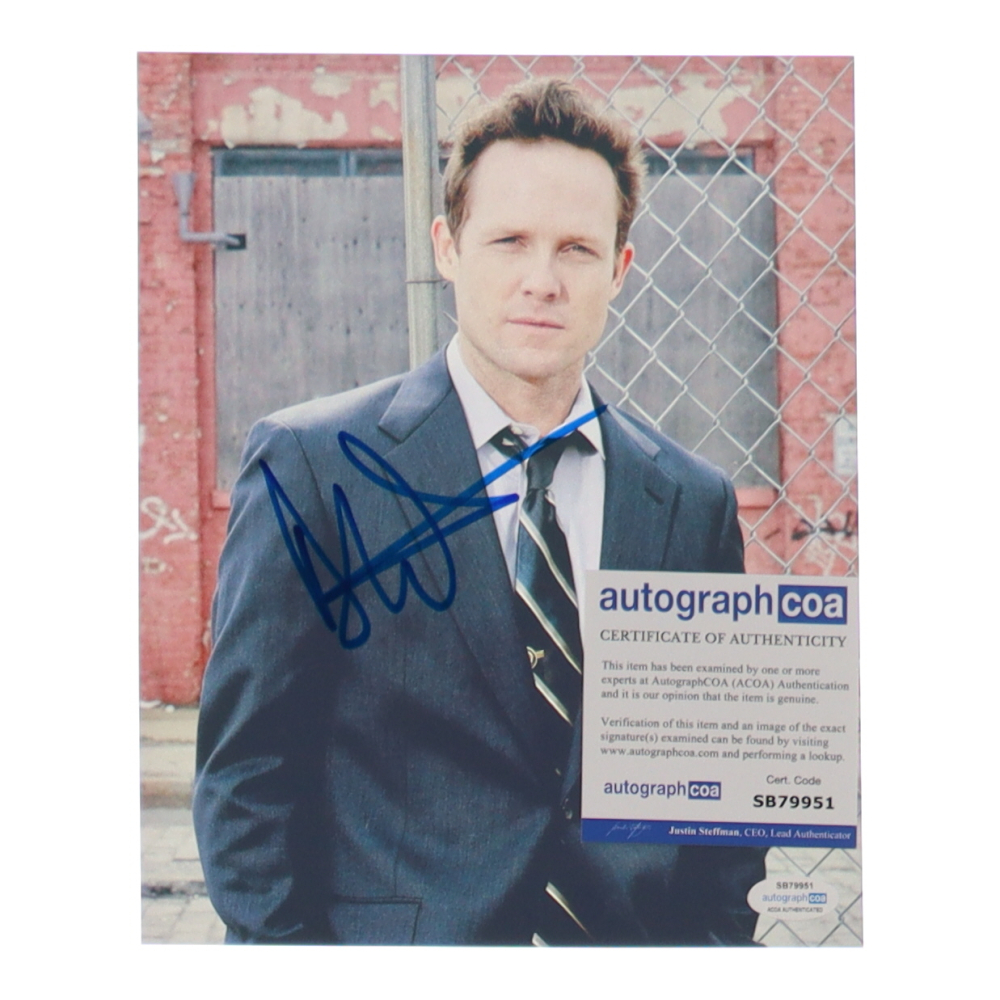 Dean Winters Signed "Law & Order: SVU" 8x10 Photo (ACOA) | Pristine Auction