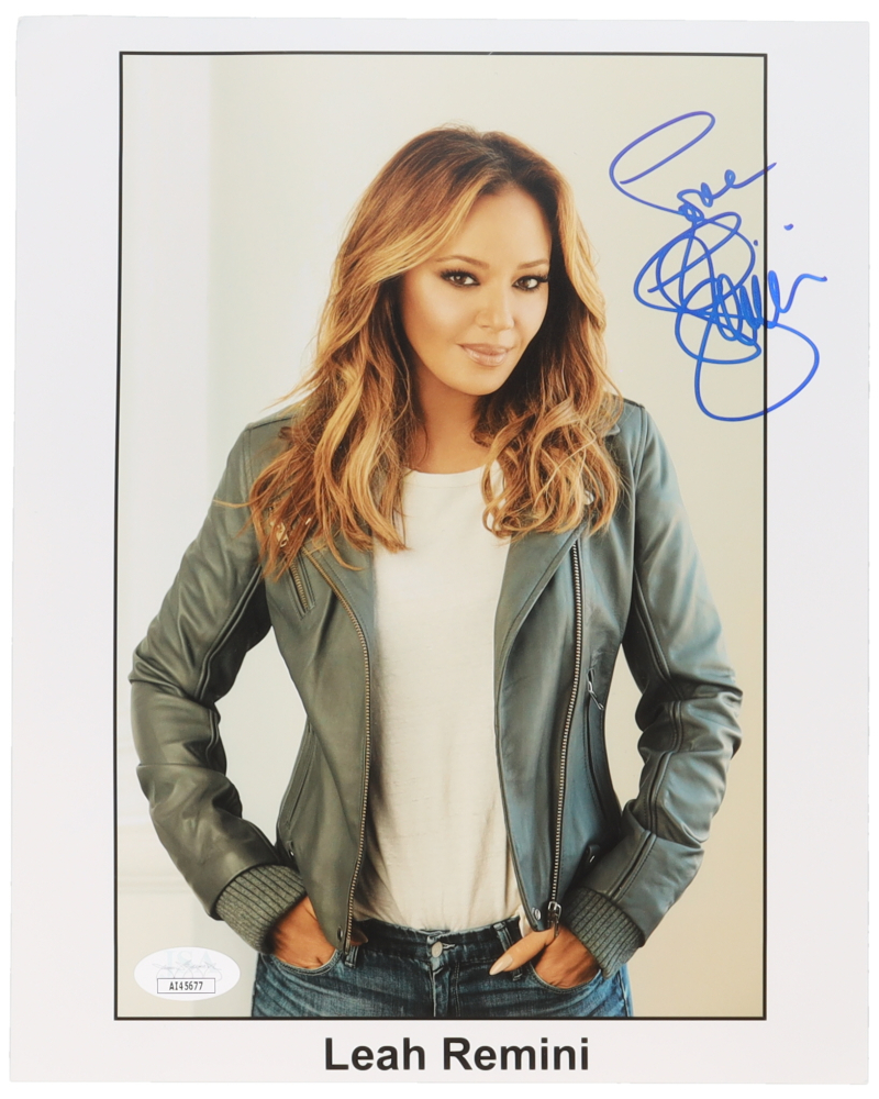 Leah Remini Signed 8x10 Photo (JSA) | Pristine Auction