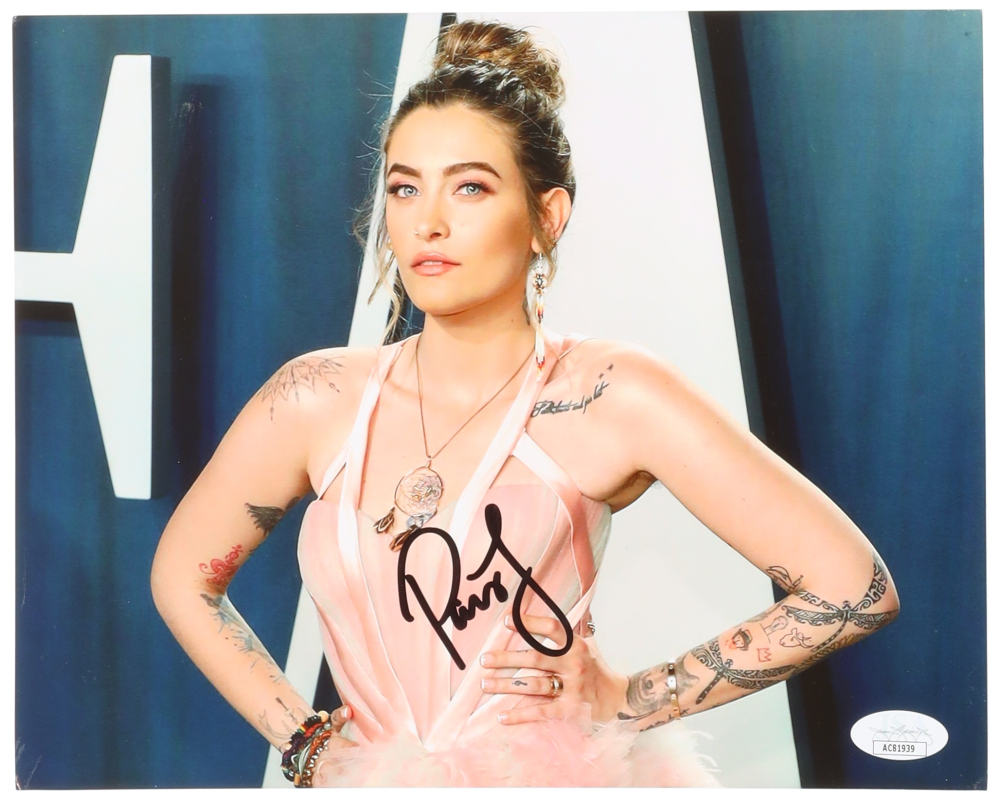 Paris Jackson Signed 8x10 Photo (JSA) | Pristine Auction