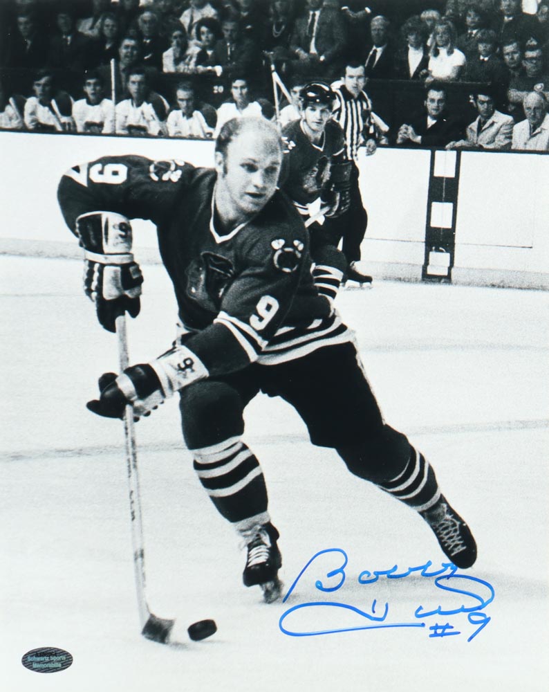 Bobby Hull Signed Blackhawks 8x10 Photo (Schwartz) | Pristine Auction