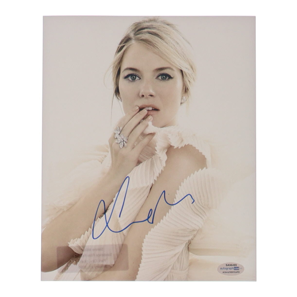 Sienna Miller Signed 8x10 Photo (ACOA) | Pristine Auction