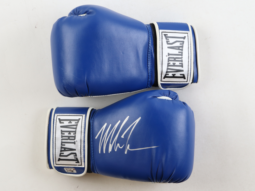 Mike Tyson Signed Everlast Boxing Glove Set Jsa And Tyson Pristine