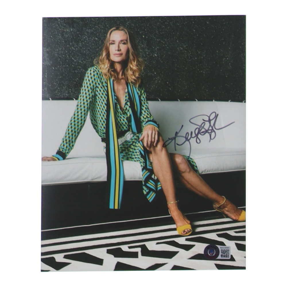 Kelly Lynch Signed 8x10 Photo (Beckett) | Pristine Auction Kelly Lynch Signed 8x10 Photo (Beckett) | Pristine Auction