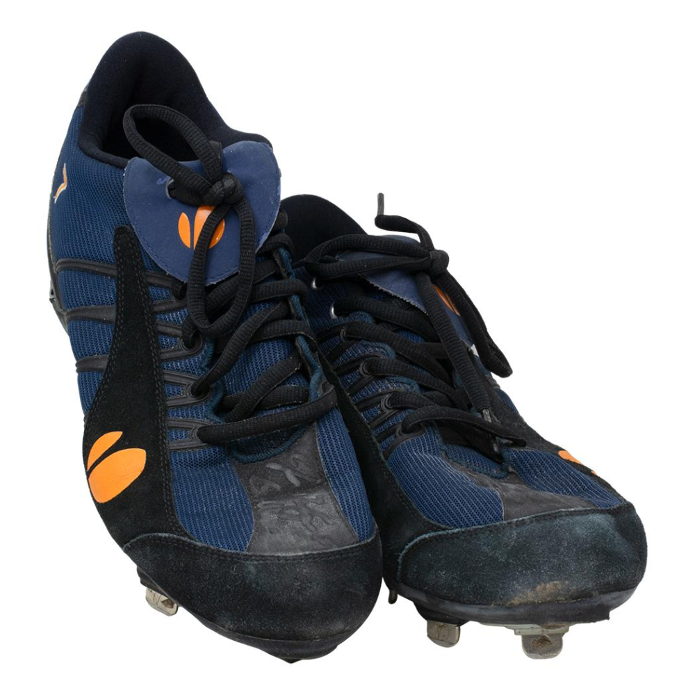Ivan Rodriguez Signed Pair of Verdero Baseball Cleats (Beckett ...
