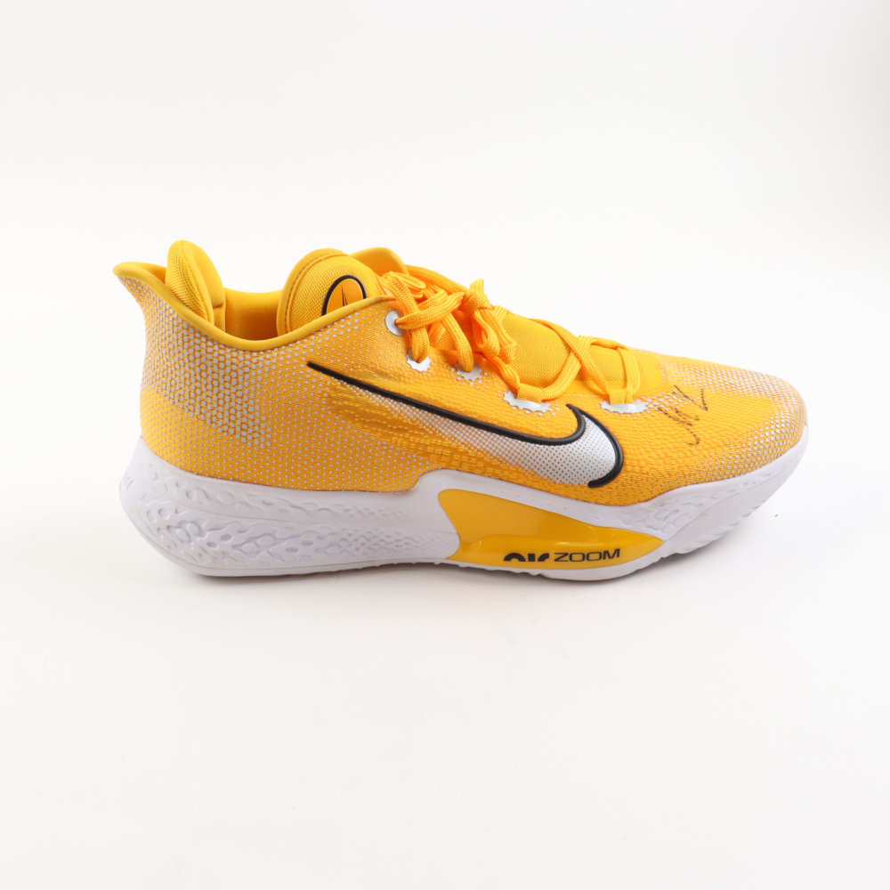Isaiah Stewart Signed Nike Shoe (PSA) | Pristine Auction