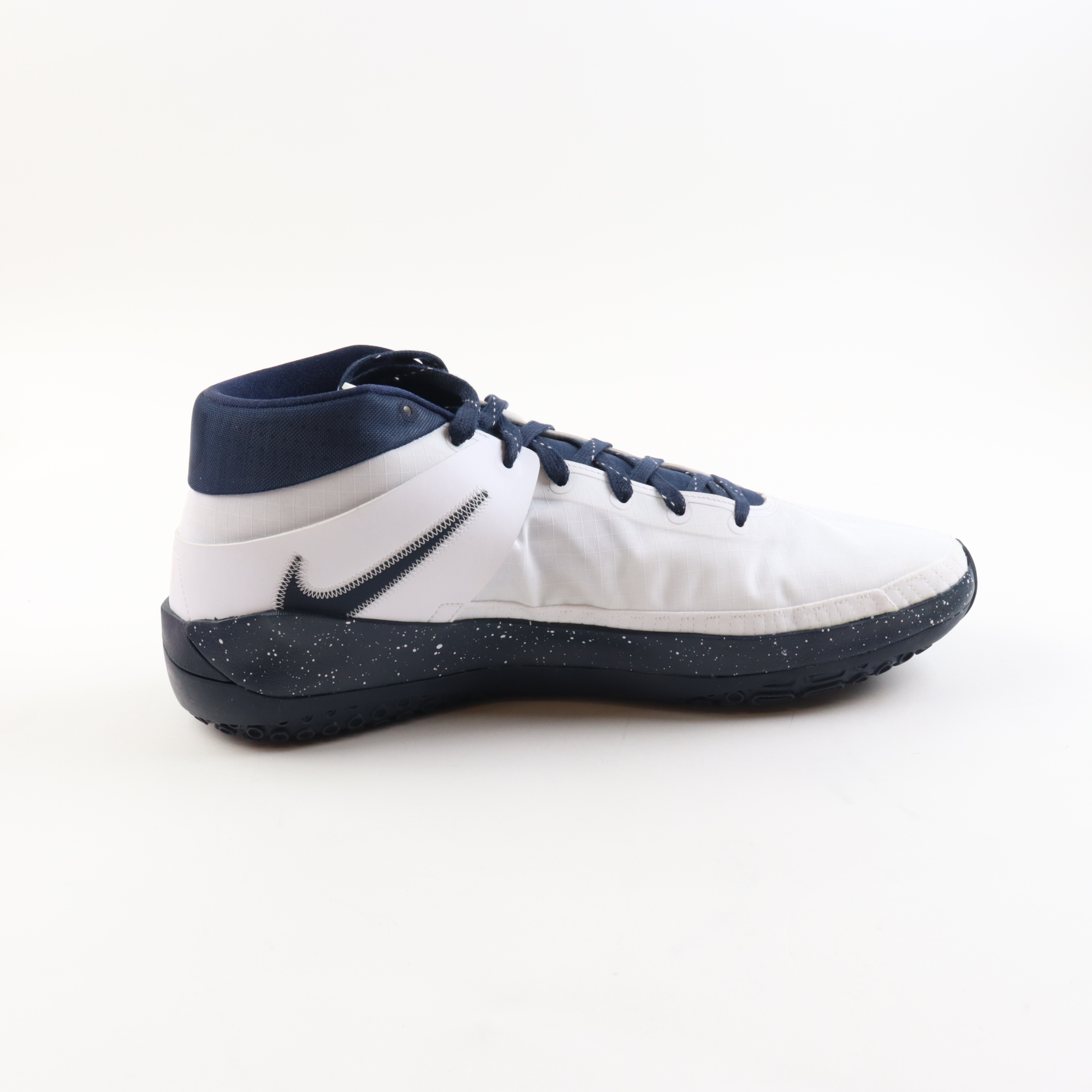 Saddiq Bey Signed Nike Shoe (PSA) | Pristine Auction