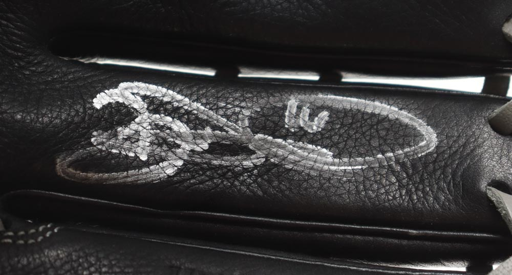 Ryan Dempster Signed Baseball Glove (PSA) | Pristine Auction