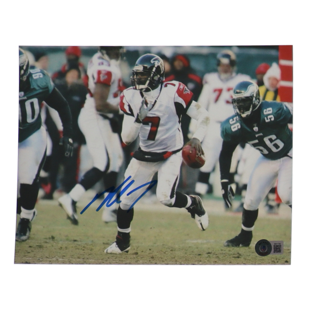 Michael Vick Signed Falcons 8x10 Photo (Beckett) | Pristine Auction