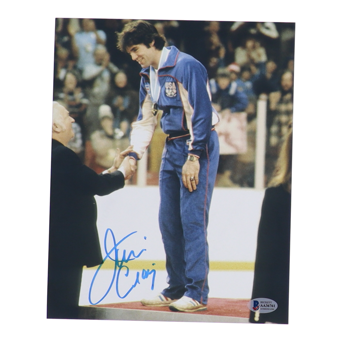 Jim Craig Signed Team USA 8x10 Photo (Beckett) | Pristine Auction