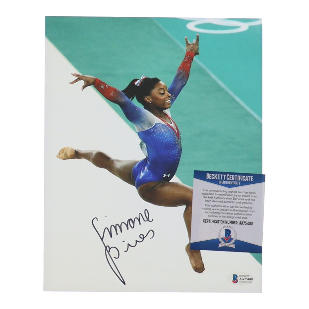 Simone Biles Signed Team USA 8x10 Photo (Beckett) | Pristine Auction