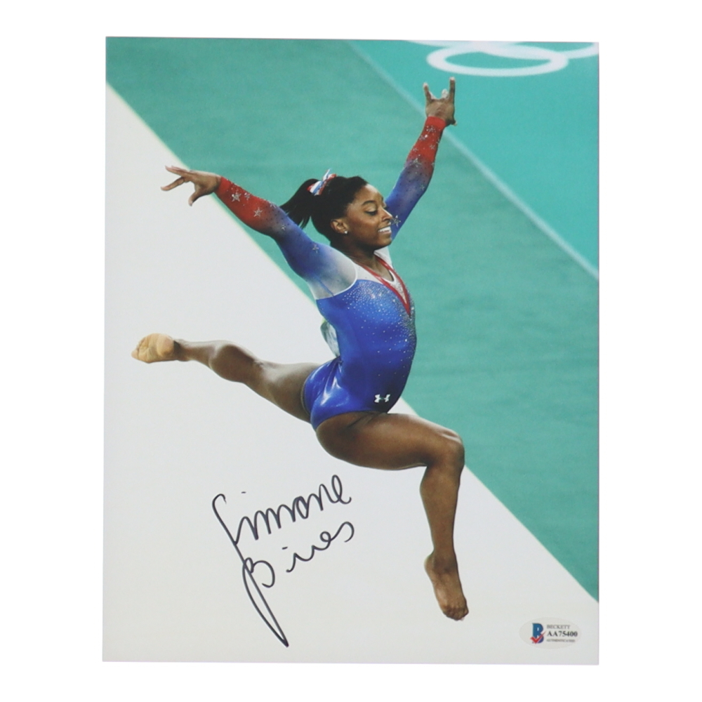 Simone Biles Signed Team USA 8x10 Photo (Beckett) | Pristine Auction