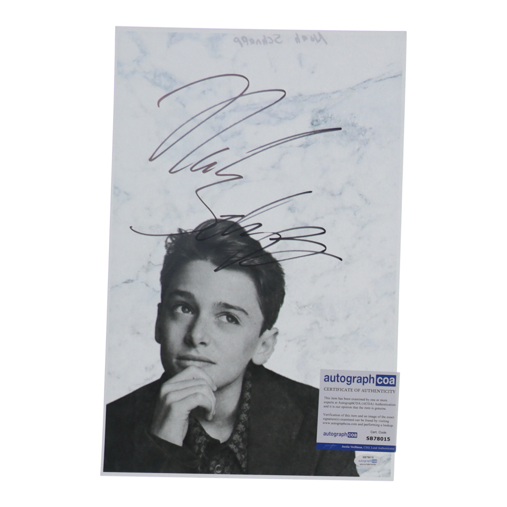 Noah Schnapp Signed 11x17 Photo (AutographCOA) | Pristine Auction