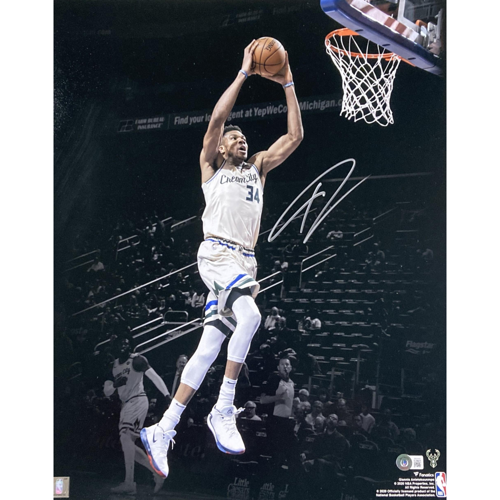 Giannis Antetokounmpo Signed Bucks 16x20 Photo (Beckett) | Pristine Auction