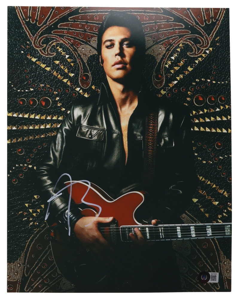 Austin Butler Signed "Elvis" 11x14 Photo (Beckett) | Pristine Auction