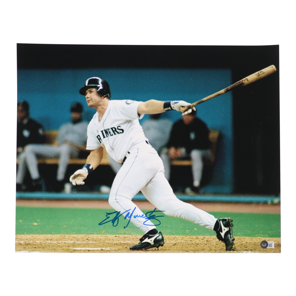 Edgar Martinez Signed Mariners 11x14 Photo (Beckett) | Pristine Auction