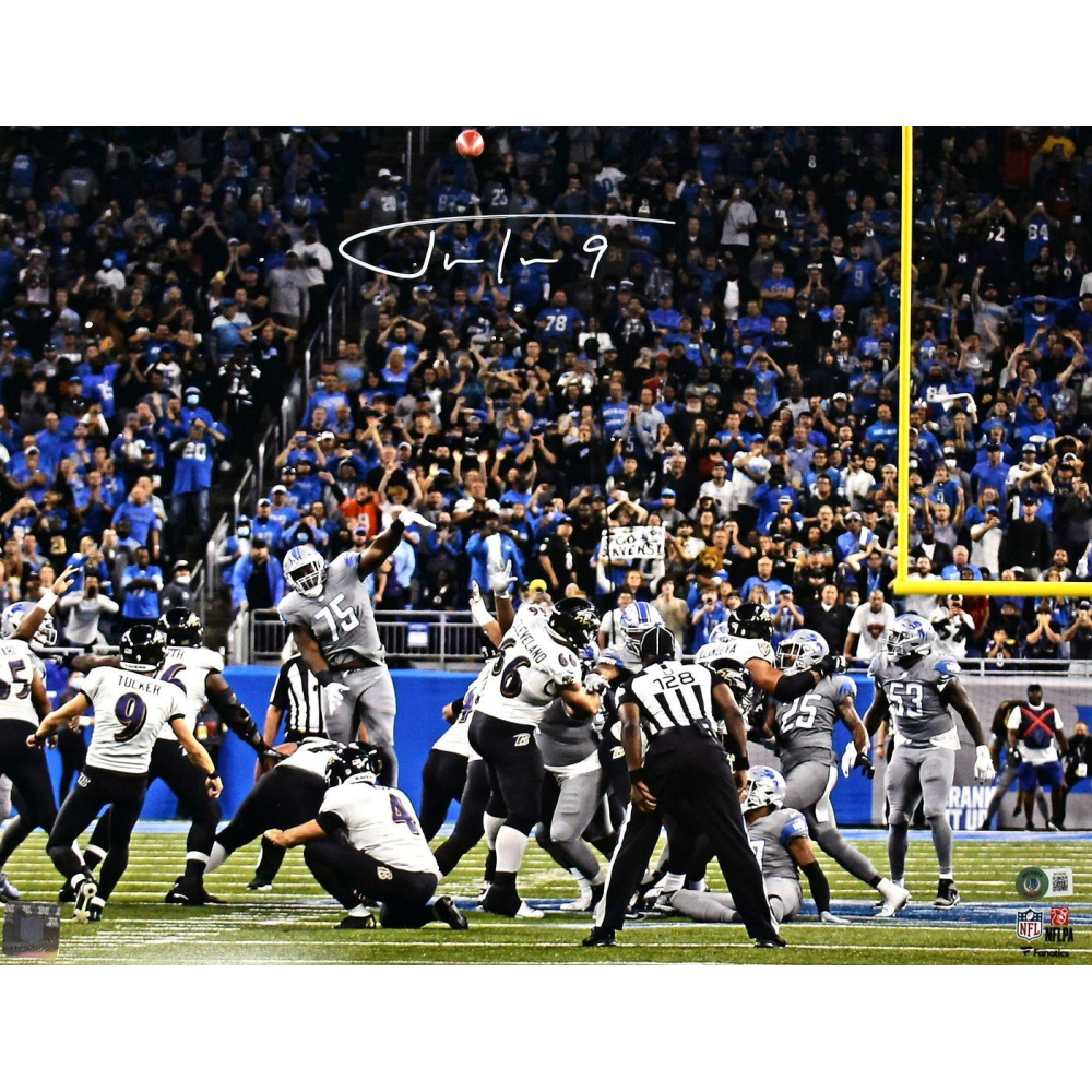 Justin Tucker Signed Ravens 16x20 Photo (Beckett) | Pristine Auction