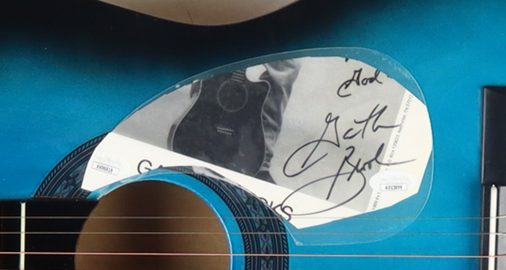 Garth Brooks Signed 38 Garth Brooks Signed 38