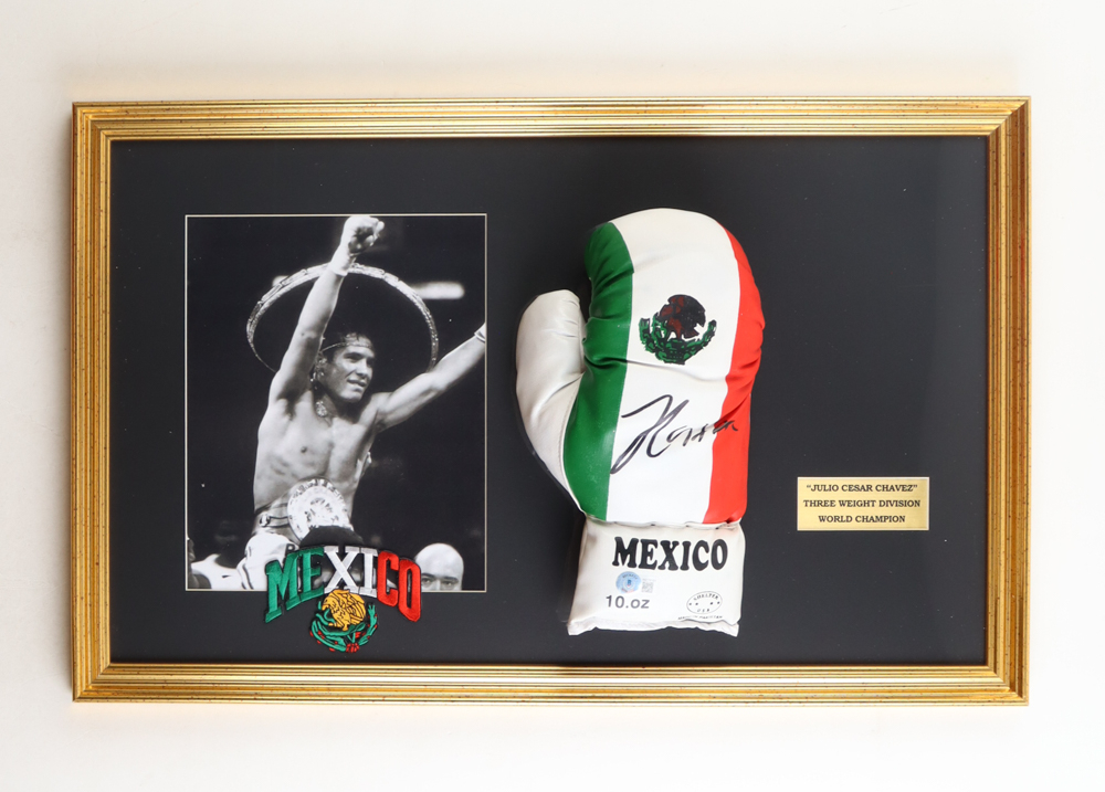 Julio Cesar Chavez Signed Custom Framed Boxing Glove Display (Beckett ...