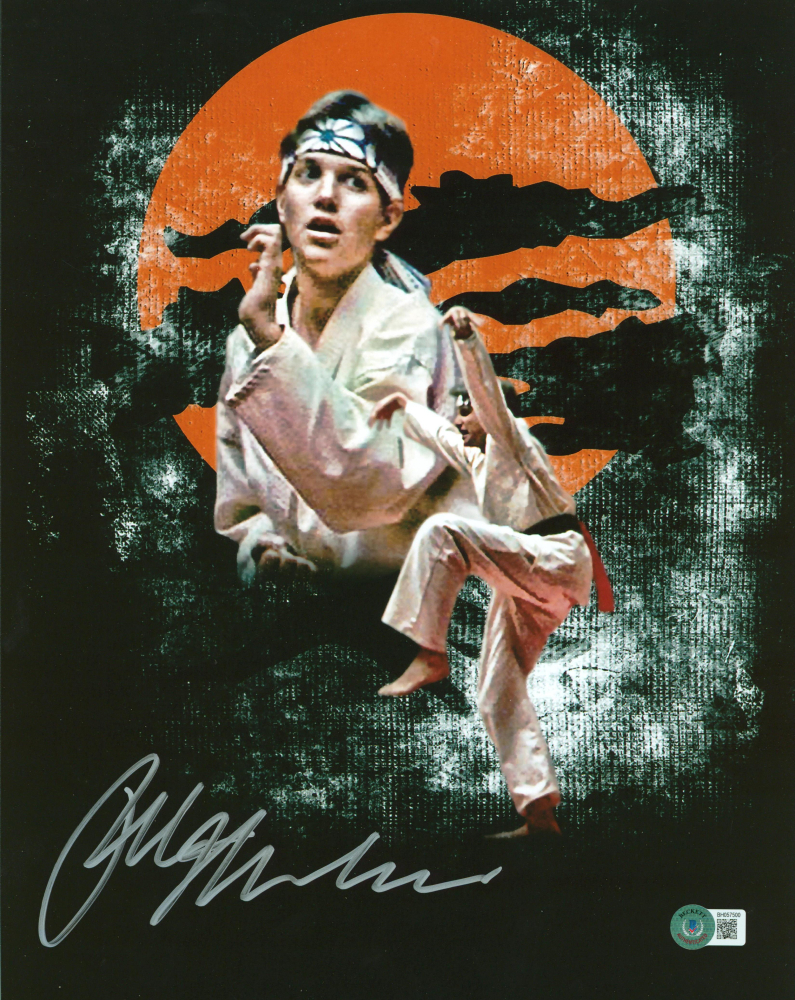 Ralph Macchio Signed "Cobra Kai" 11x14 Photo (Beckett) | Pristine Auction