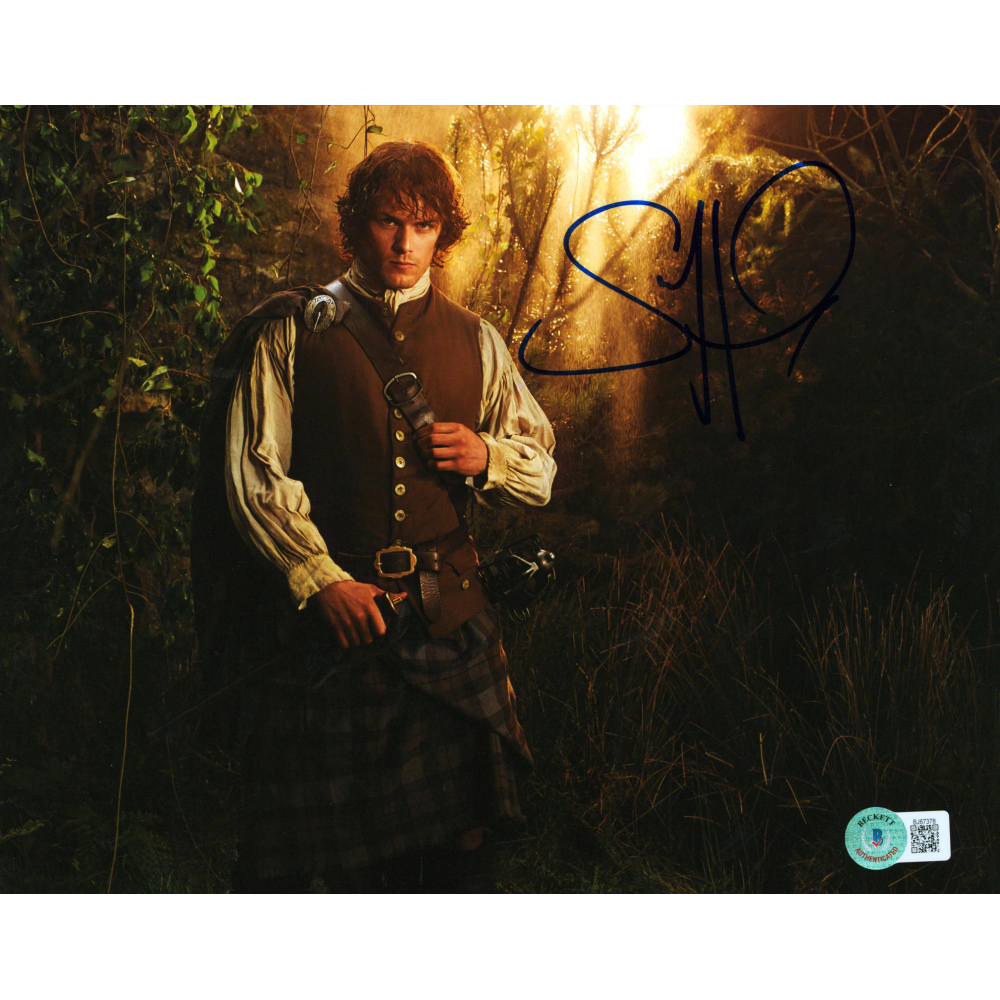 Sam Heughan Signed "Outlander" 8x10 Photo (Beckett) | Pristine Auction