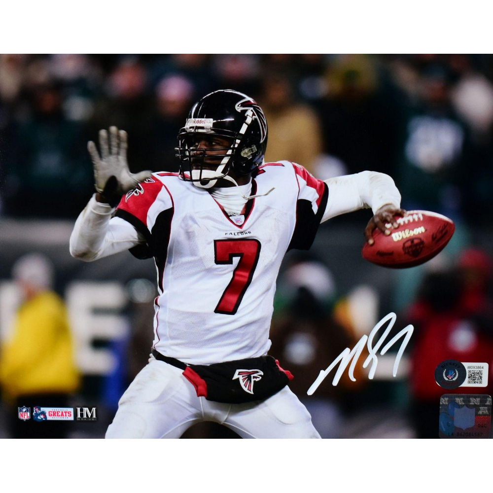 Michael Vick Signed Falcons 8x10 Photo (Beckett) | Pristine Auction
